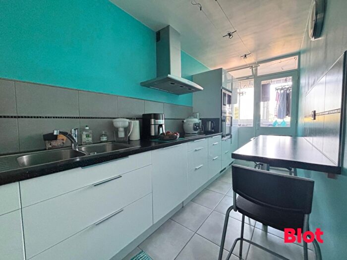 Appartement à vendre - Quartiers Sud-Ouest, Bréquigny - 5 pièces - 3 chambres