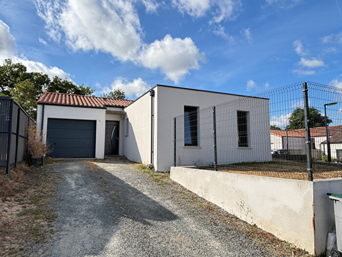 Aizenay - Maison 5 pièces à louer