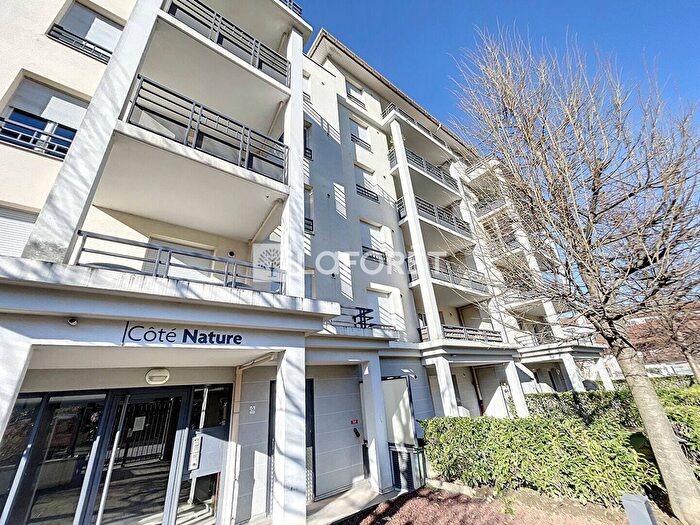 Appartement à louer - Oiselet la Grive, Bourgoin-Jallieu - 2 pièces - 1 chambre