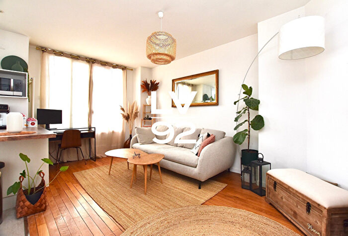 Appartement à vendre - Asnières-sur-Seine, Centre-ville - 2 pièces - 1 chambre