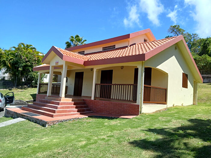 Maison à louer - Le Gosier - 6 pièces - 5 chambres