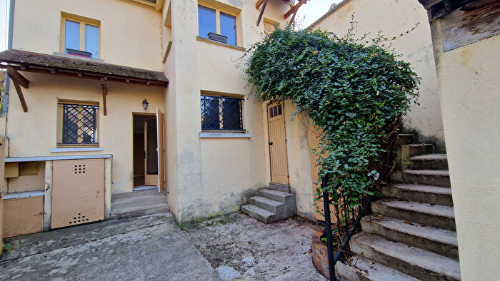 Maison à vendre - Bray-sur-Seine - 4 pièces - 3 chambres