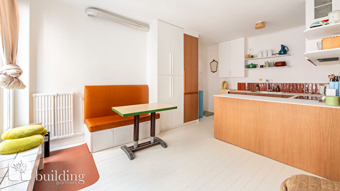 Appartement à vendre - Paris e , La Chapelle, Marx Dormoy - 3 pièces - 2 chambres