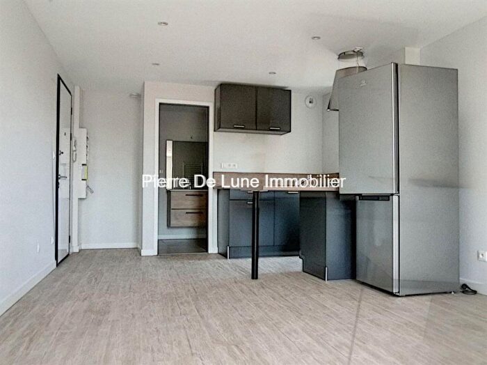 Appartement à vendre - Le Bois-dOingt - 2 pièces - 1 chambre