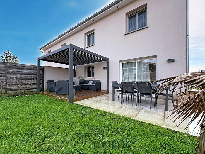 Maison à vendre - Luzinay - 4 pièces - 3 chambres