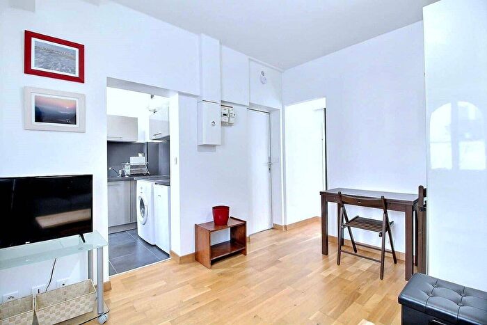 Appartement à louer - Léon-Blum Folie-Regnault, Paris ème arrondissement - 1 pièce