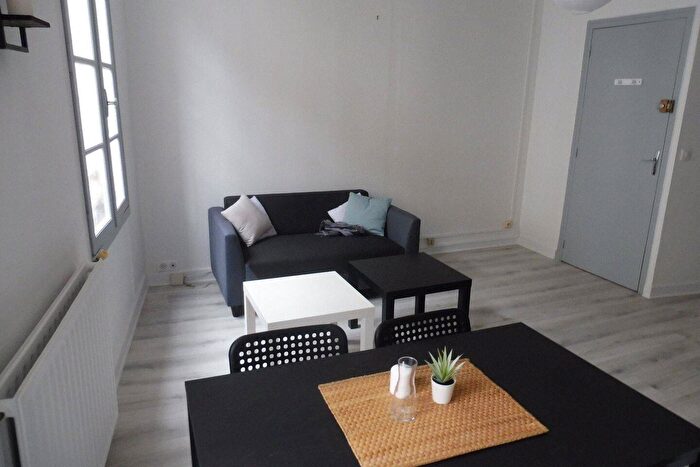 Appartement à louer - Saint Ausone-Saint Martin-Saint Gelais, Angoulême - 2 pièces - 1 chambre