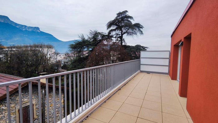 Barnave-Saint Robert, Saint-Égrève : Appartement 2 pièces à louer
