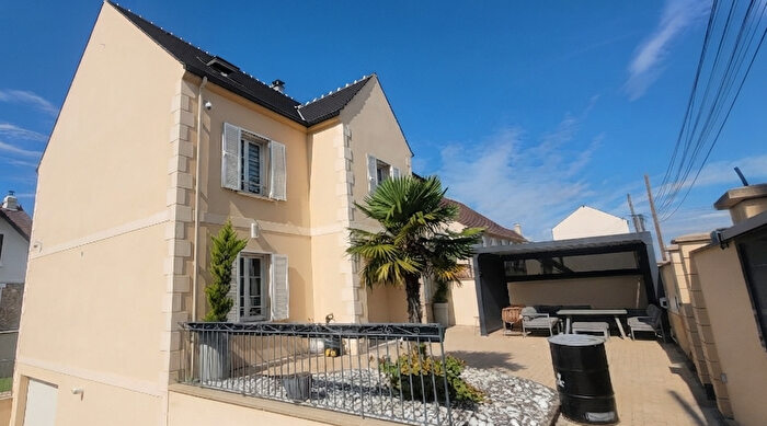 Maison 9 pièces à Chambly, à vendre