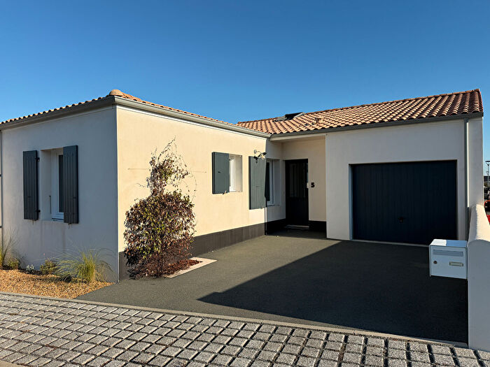 Maison à vendre - Saint-Xandre - 4 pièces - 3 chambres