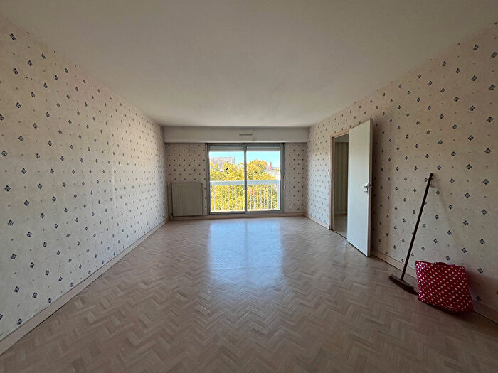 Appartement 3 pièces à Châtellerault, Centre-ville, à louer