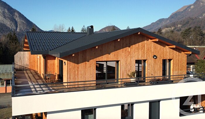 Appartement à vendre - Taninges - 5 pièces - 3 chambres