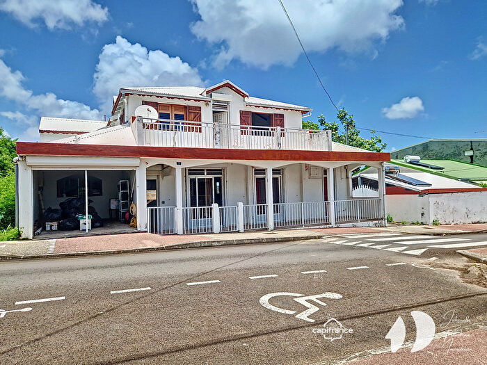 Maison à vendre - Anse-Bertrand - 9 pièces - 6 chambres