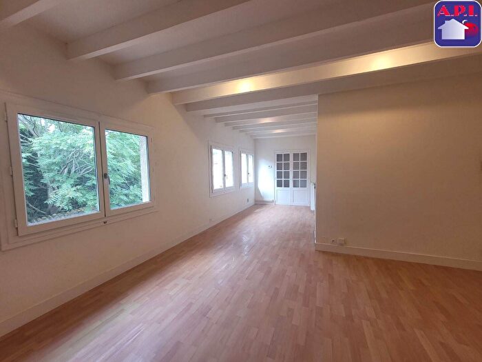 Appartement à louer - Centre Ancien, Foix - 2 pièces - 1 chambre