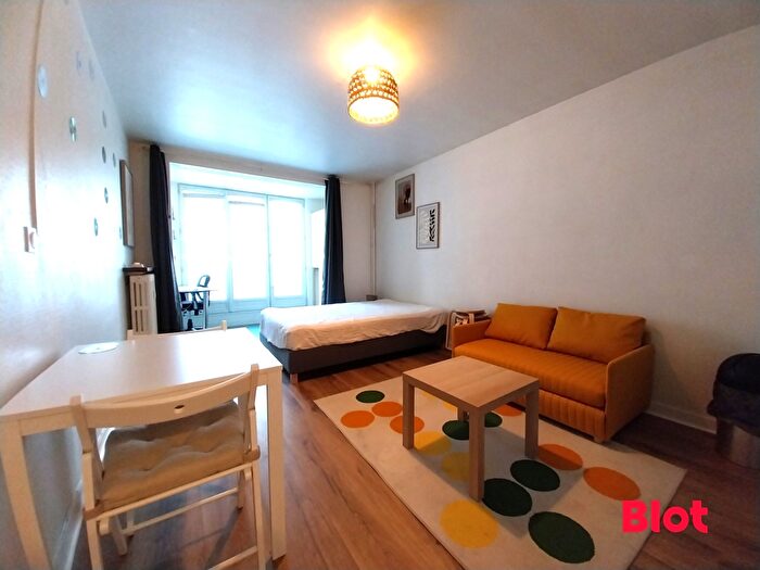 Appartement à vendre - Quartiers Centre, Centre-ville - 1 pièce - 1 chambre