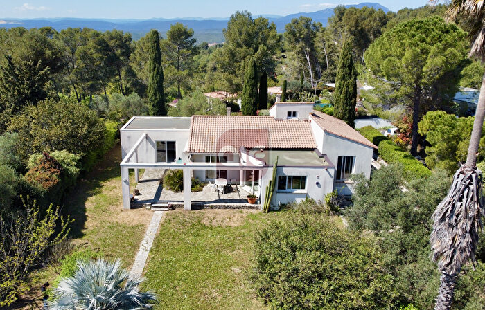 Maison à vendre - Saint-Vincent-de-Barbeyrargues - 8 pièces - 5 chambres