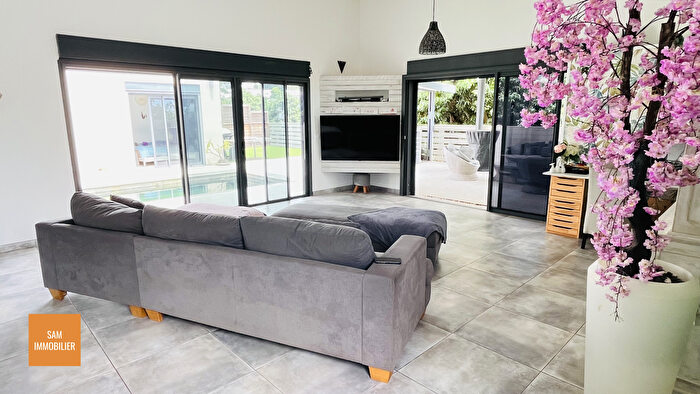 Maison à vendre - Saint-Denis, La Bretagne, Sainte-Clotilde - 5 pièces - 3 chambres