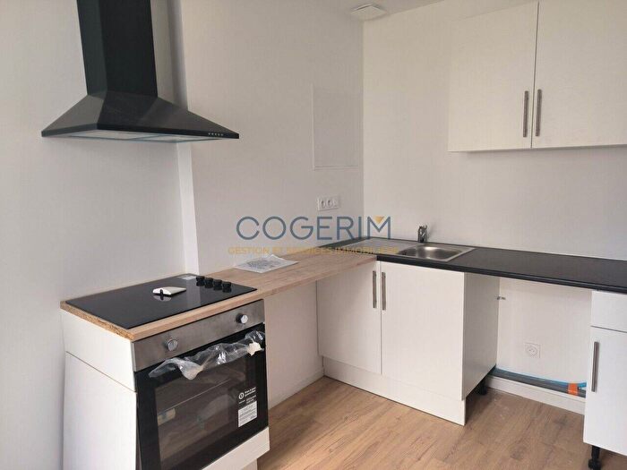 centre Ville-La Chartonnière-La Barre, Villefranche-sur-Saône : Appartement 2 pièces à louer