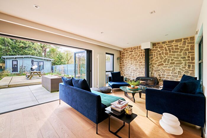 Maison à vendre - Quartiers Nord-Est, Les Gayeulles, Saint-Laurent - 6 pièces - 4 chambres