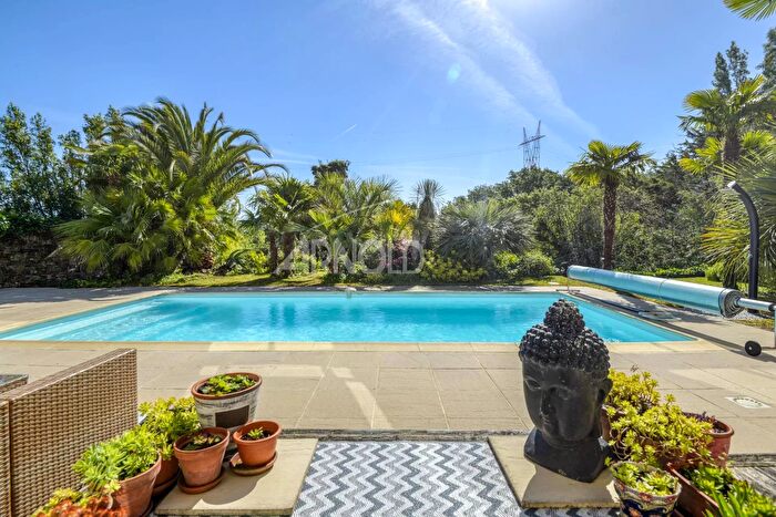 Maison 8 pièces à Le Pellerin, à vendre