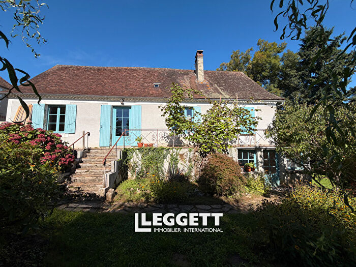 Maison à vendre - Sarrazac - 6 pièces - 4 chambres