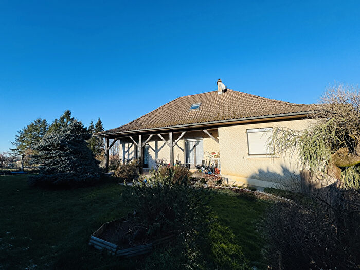 Maison à vendre - Chameyrat - 6 pièces - 5 chambres