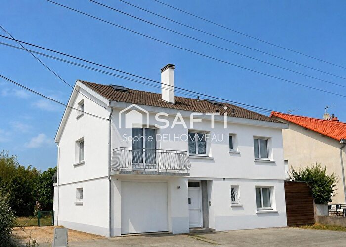 Maison 11 pièces à La Roche-sur-Yon, Pentagone, Pont-Morineau, à vendre