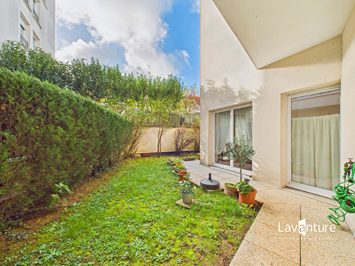 Appartement à vendre - Châtenay-Malabry, Petit Chatenay, Voltaire, Croix Blanche - 3 pièces - 2 chambres