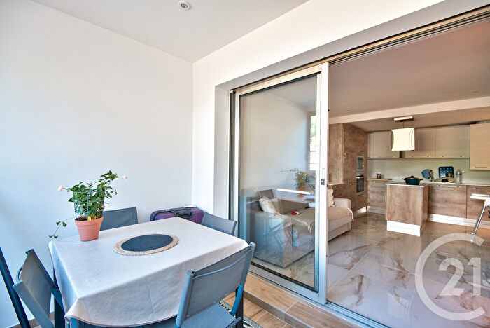 Appartement à vendre - Saint-Laurent-du-Var, Centre-ville, Rascas, Notre-Dame, Condamines - 2 pièces - 1 chambre