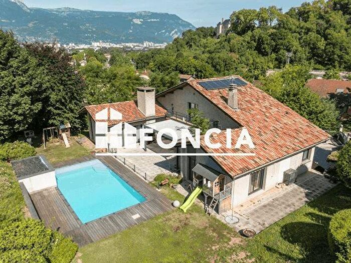 Maison à louer - Sud Est, Eybens - 5 pièces - 4 chambres