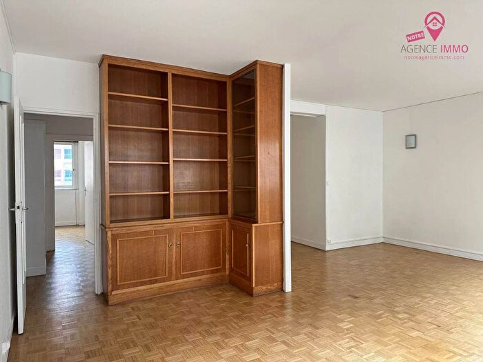 Appartement à louer - Brotteaux, Lyon ème arrondissement - 3 pièces - 2 chambres