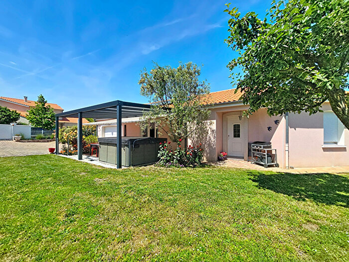 Vic-le-Comte - Maison 4 pièces à vendre