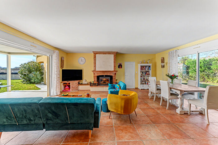 Maison à vendre - Lapeyrouse-Fossat - 6 pièces - 5 chambres