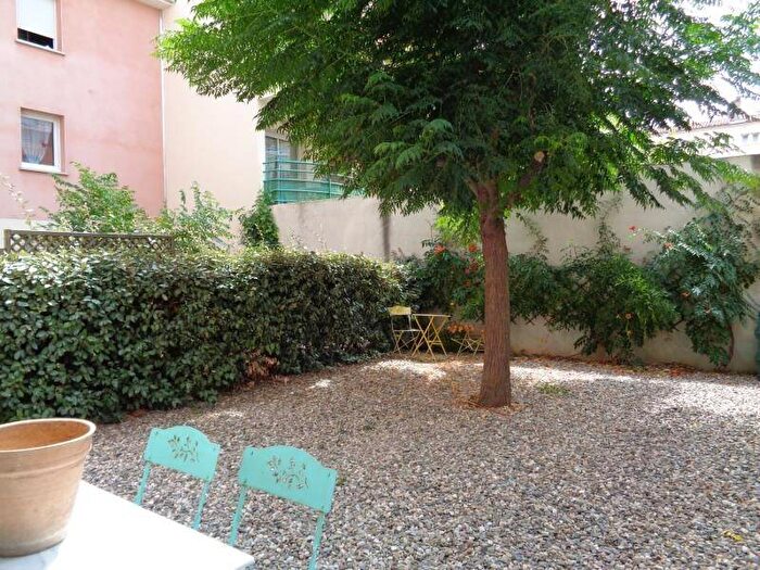 Appartement à louer - Bourg-Charité, Narbonne - 2 pièces - 1 chambre