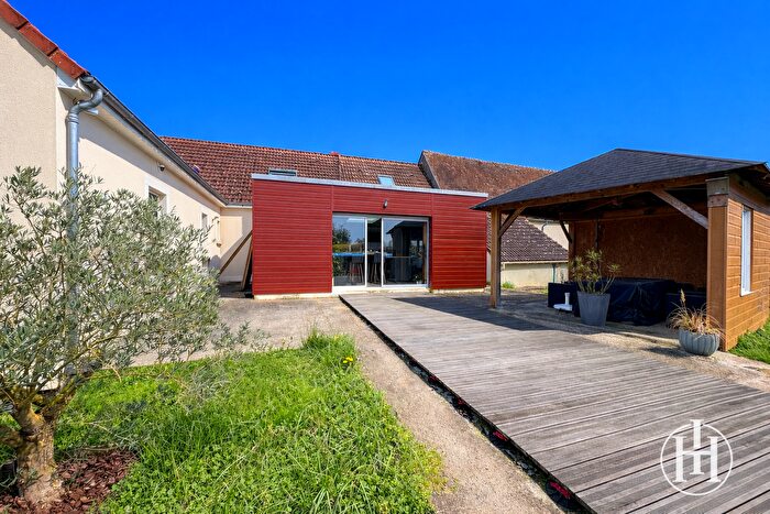 Maison à vendre - Saint-Pierre-les-Étieux - 7 pièces - 5 chambres