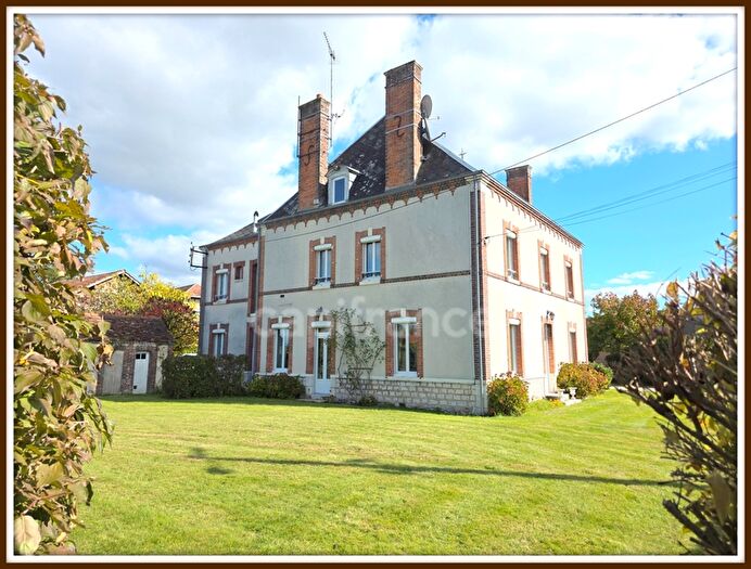 Maison à vendre - Varennes-Changy - 10 pièces - 7 chambres