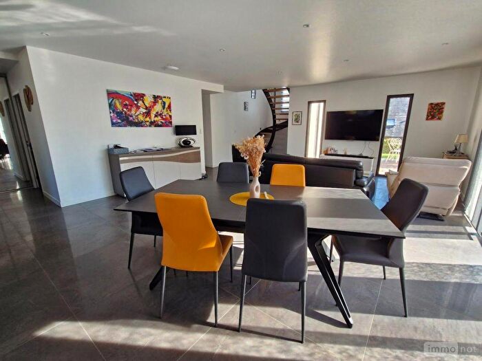 Maison à vendre - Noyal-sur-Vilaine - 5 pièces - 4 chambres