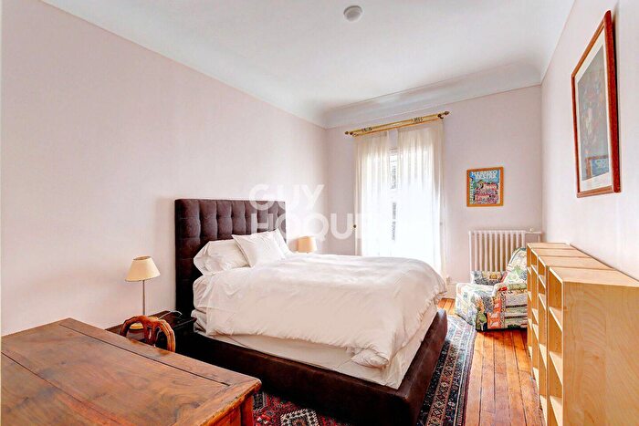 Appartement à louer - Muette Sud, Paris ème arrondissement - 2 pièces - 1 chambre