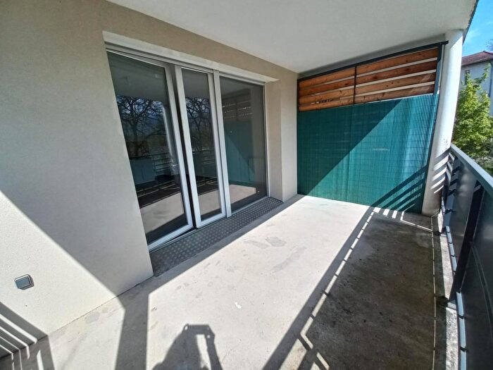 Appartement à louer - Saint-Ismier - 2 pièces - 1 chambre