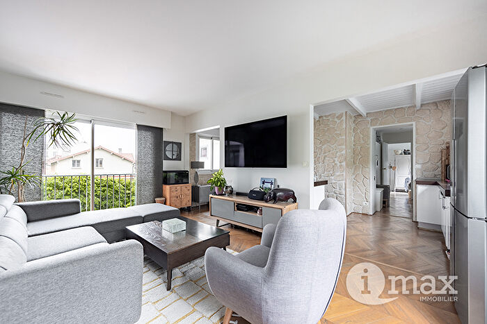 Colombes, Agent Sarre : Appartement 6 pièces à vendre