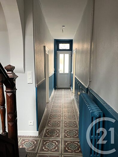 Maison à louer - Bénévent-lAbbaye - 6 pièces - 4 chambres