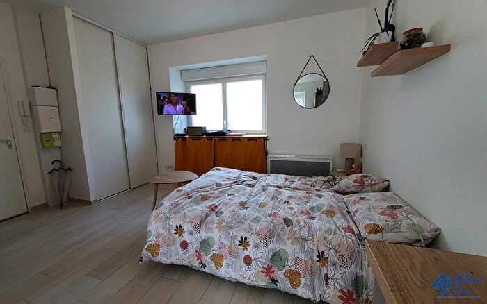 Appartement à louer - Centre Ville, Pontivy - 1 pièce