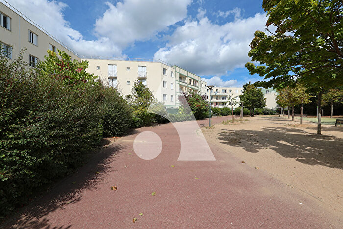 Évry, Les Pyramides : Appartement 2 pièces à louer
