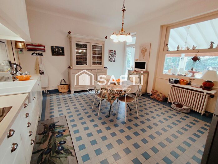 Maison à vendre - Castres, Faubourg Nord - 7 pièces - 5 chambres