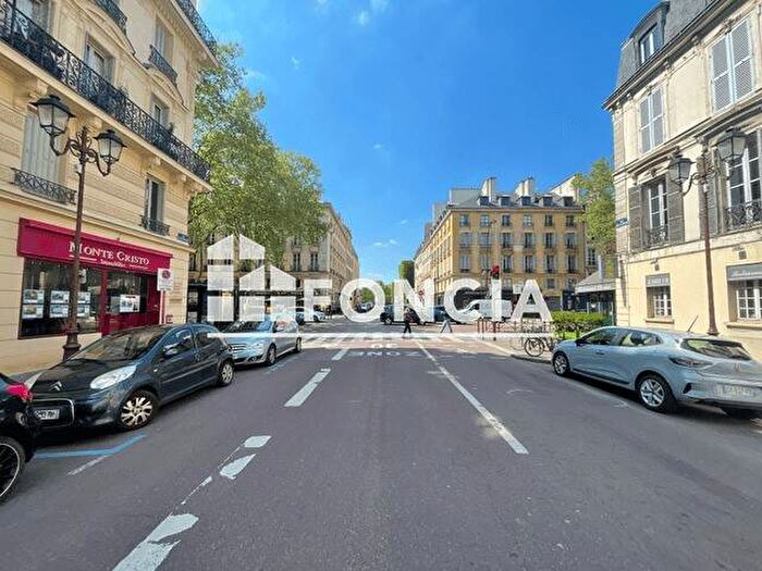 Appartement à louer - Notre Dame, Versailles - 2 pièces - 1 chambre
