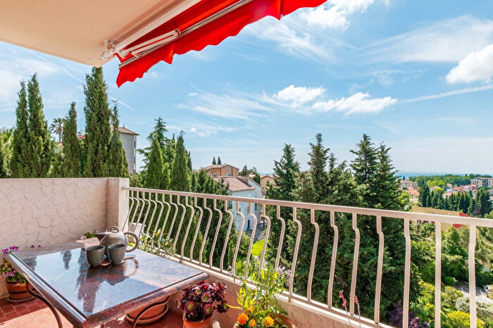 Appartement 3 pièces à vendre à Vence, Les Campreniers, LOrmée