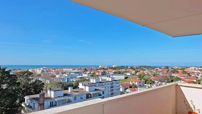 Appartement à vendre - Biarritz, Saint-Charles, Phare, Larochefoucauld - 4 pièces - 3 chambres