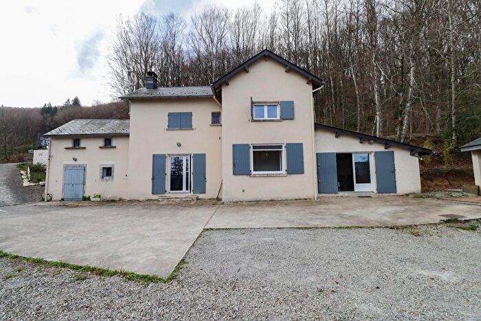 Maison à vendre - La Salvetat-sur-Agout - 7 pièces - 4 chambres
