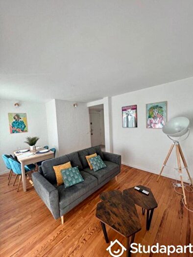 Centre Ville-Cathédrale, Évreux : Appartement 1 pièce à louer