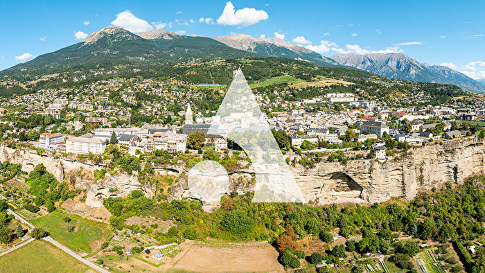 Appartement à vendre - Embrun - 2 pièces - 1 chambre